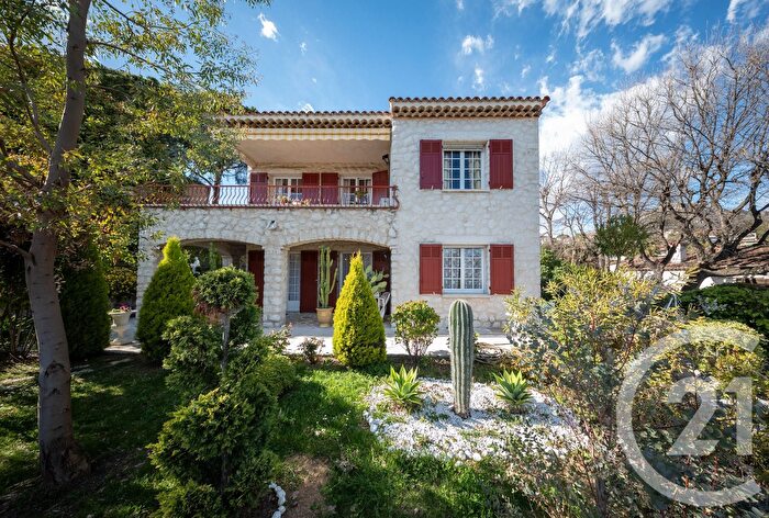 Maison à vendre - Vence, La Sine, La Plus Basse Sine - 6 pièces - 4 chambres