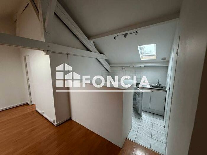 Appartement à louer - Centre Ville, Corbeil-Essonnes - 2 pièces - 1 chambre