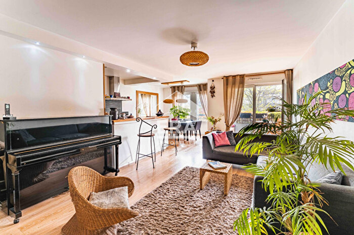 Appartement à vendre - Saint-Denis, La Plaine Saint-Denis - 4 pièces - 3 chambres