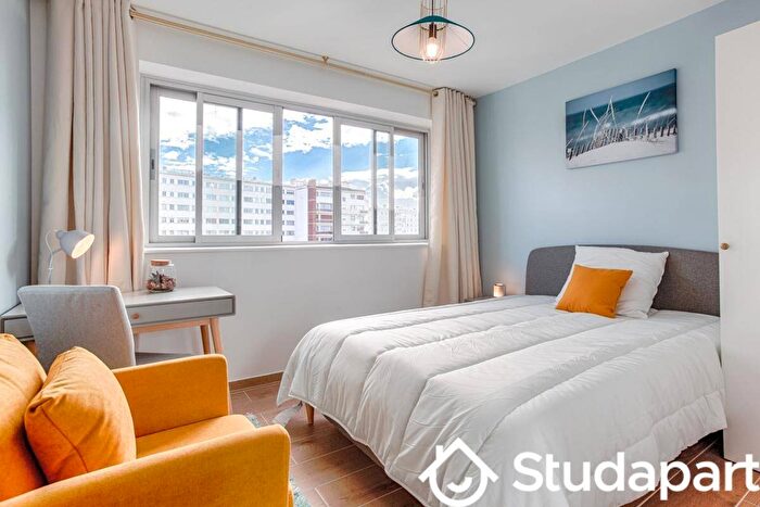 Bleuzen, Vanves : Appartement 1 pièce à louer