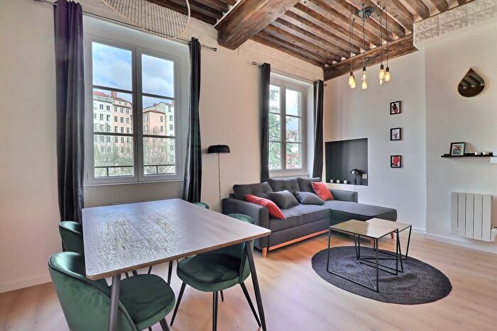 Appartement 3 pièces à Saint Vincent, Lyon 1er arrondissement, à louer