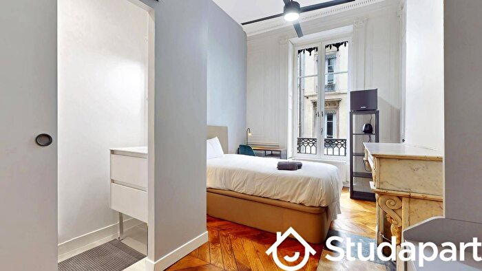 Appartement à louer - Ainay, Lyon ème arrondissement - 1 pièce - 1 chambre