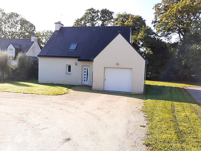 Maison à louer - Clohars-Carnoët - 6 pièces - 4 chambres