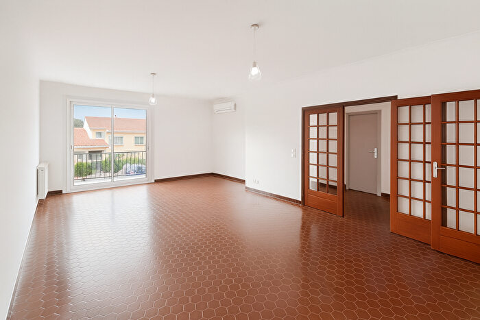 Appartement à louer - Perpignan, Moulin-à-Vent, Vertefeuille - 3 pièces - 2 chambres