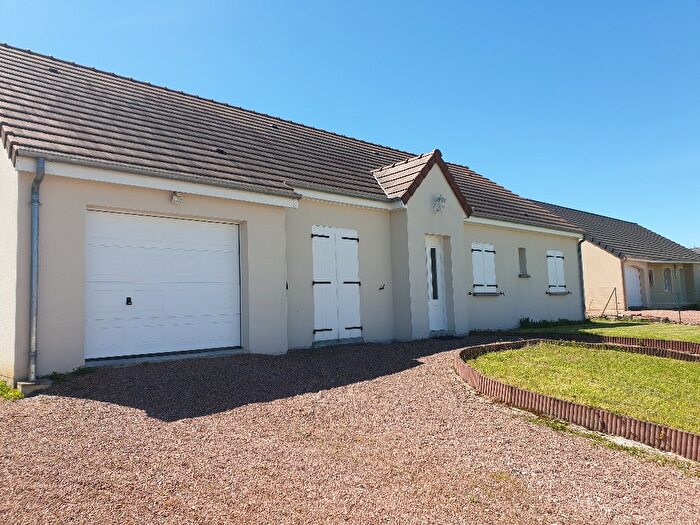 Maison à louer - Saint-Éloi - 5 pièces - 4 chambres