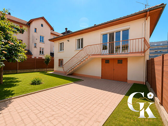 Maisons à vendre et appartements à louer - 3
