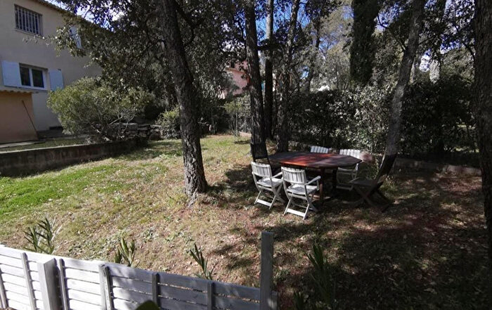 Appartement à louer - Saint-Raphaël, Valescure, Vaulongue - 3 pièces - 2 chambres