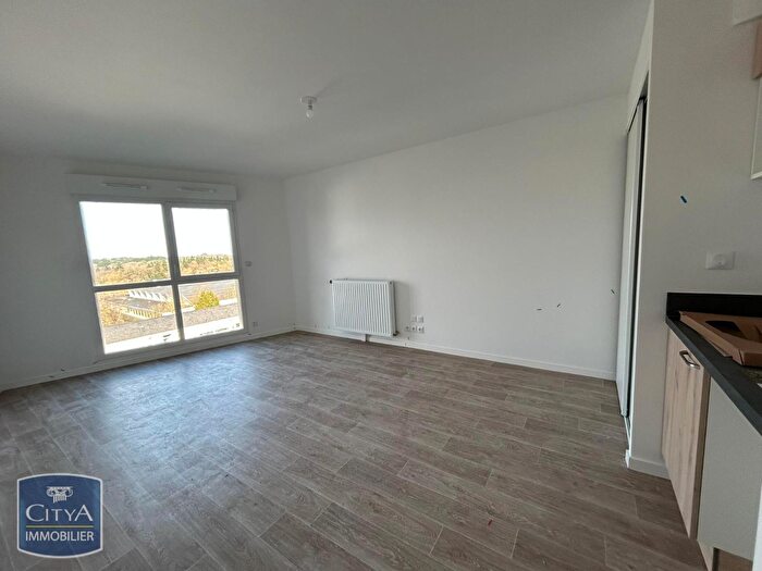 Appartement à louer - Quartiers Nord-Est, Les Longs Champs - 1 pièce