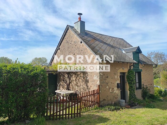 Maison 2 pièces à Saint-Léger-de-Fougeret, à vendre