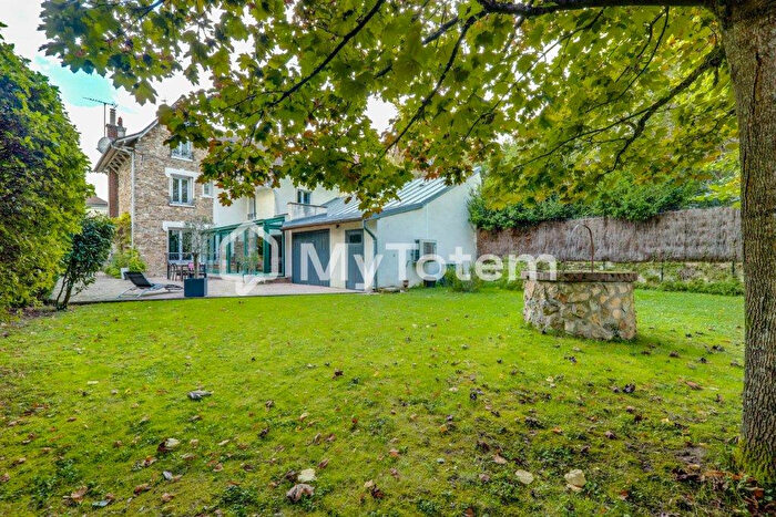 Maison à vendre - Saint-Prix - 8 pièces - 6 chambres