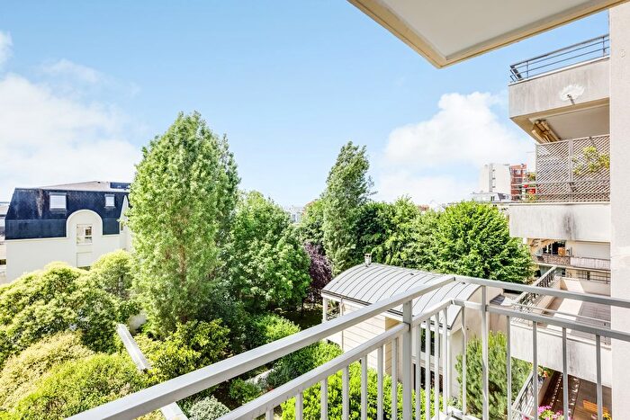 La Garenne-Colombes, Centre Nord, Gare, Mairie : Appartement 3 pièces à vendre