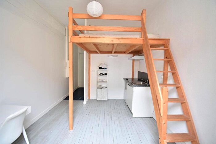 Appartement à louer - Monplaisir Lumière, Lyon ème arrondissement - 1 pièce