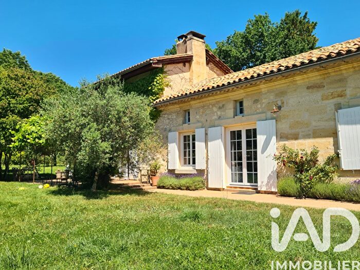 Maison 8 pièces à Tizac-de-Lapouyade, à vendre