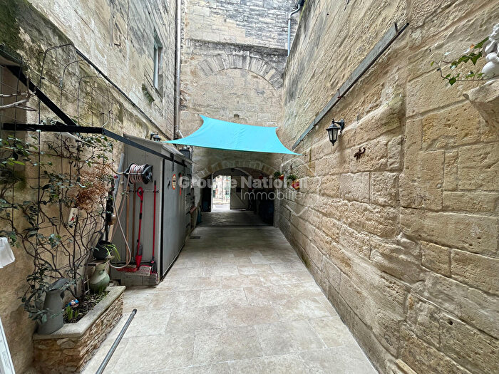 Maison à vendre - Beaucaire, Centre-ville - 5 pièces - 2 chambres