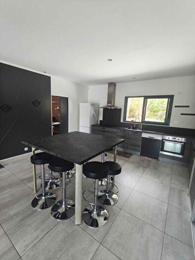 Maison 5 pièces à Saint-Médard-d'Aunis, à louer