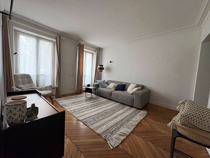 Appartement à louer - Ecole Militaire, Paris ème arrondissement - 4 pièces - 3 chambres