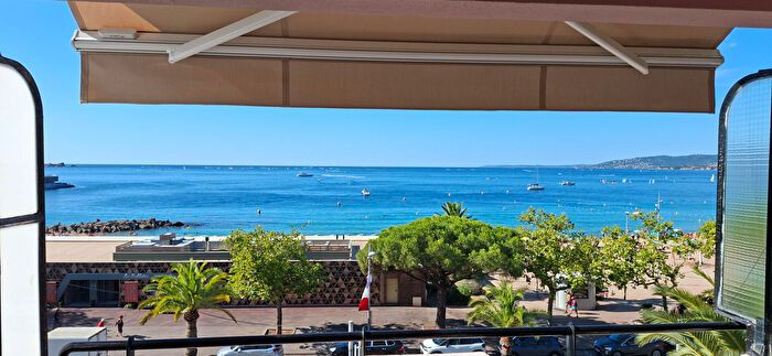 Appartement à louer - Fréjus, Fréjus Plage - 1 pièce