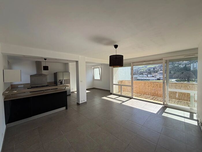 Appartement à vendre - Saint-Étienne, Bernay, Valfuret - 3 pièces - 2 chambres