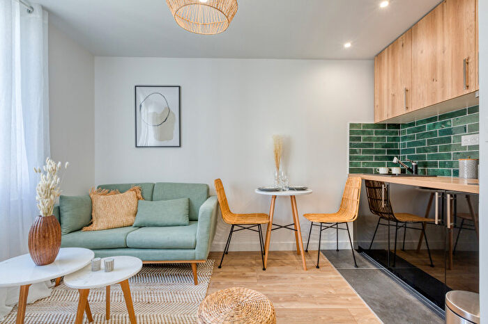 Appartement 2 pièces à Paris 11ème, Léon-Blum, Folie-Regnault, à louer