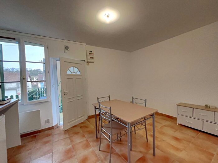 Appartement à louer - Faubourg Nord, Méru - 1 pièce