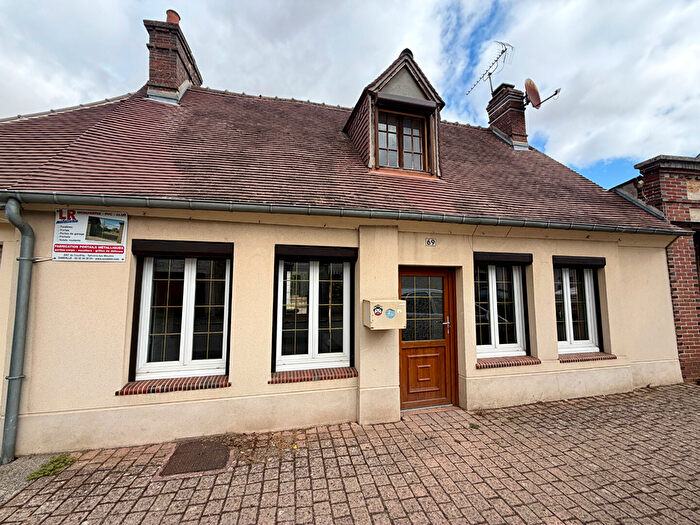 Maison 4 pièces à vendre à Damville