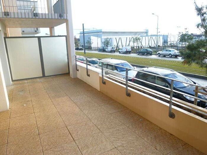 Appartement à louer - Hauts de Saint Aubin, Angers - 3 pièces - 2 chambres