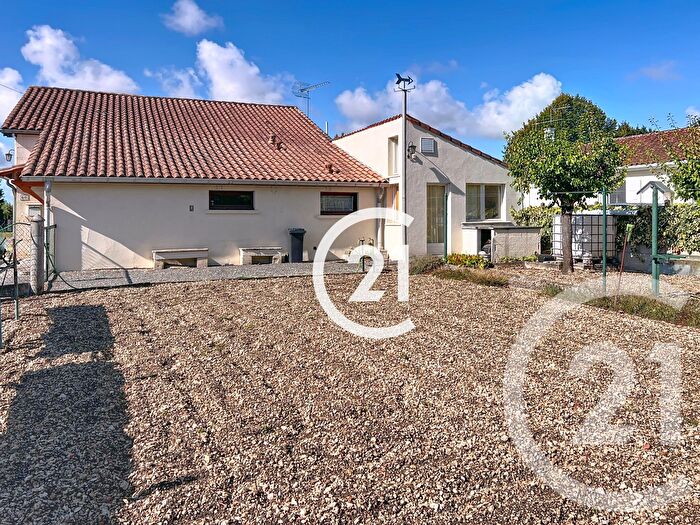 Maison à vendre - Châteaubernard - 3 pièces - 2 chambres