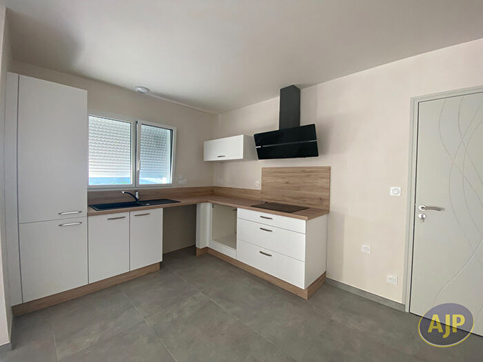 Froidfond : Maison 4 pièces à louer