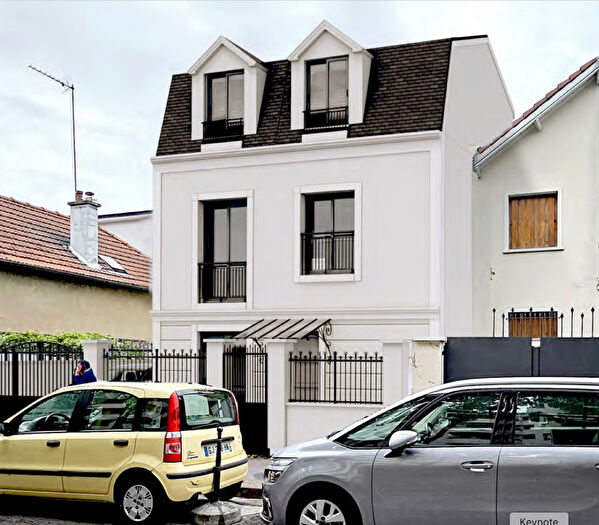 Maison 6 pièces à Courbevoie, Hôtel de ville, à vendre