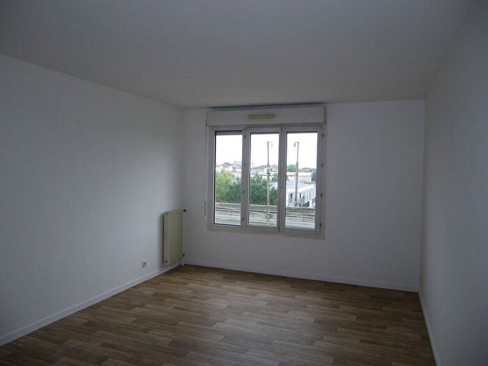 Appartement 3 pièces à Jules Lamant et Ses Fils, Neuilly-sur-Marne, à louer