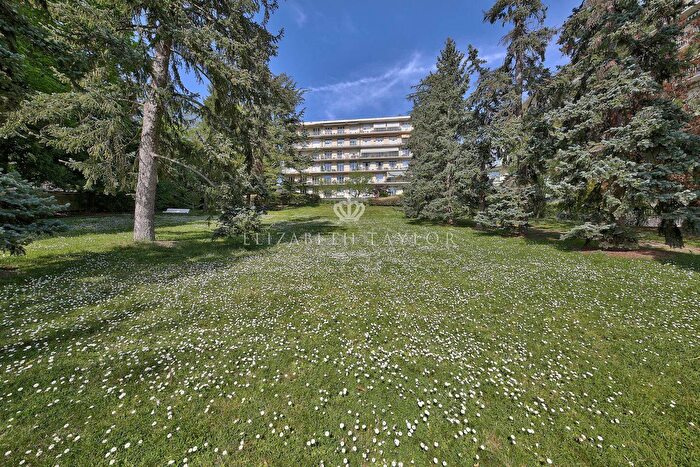 Appartement 6 pièces à Les Parterres, Saint-Germain-en-Laye, à louer