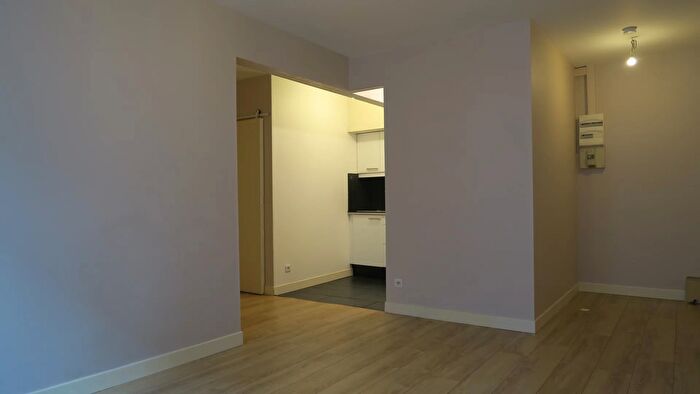 Appartement à louer - Orléans, Bannier, République - 2 pièces - 1 chambre