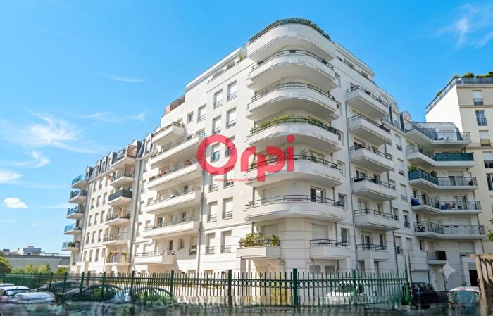 Neuilly-Plaisance, Eglise, Gare : Appartement 2 pièces à vendre