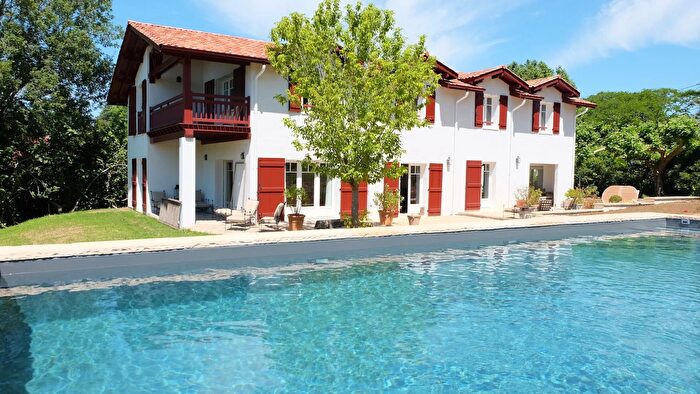 Maison à louer - Arcangues - 7 pièces - 5 chambres