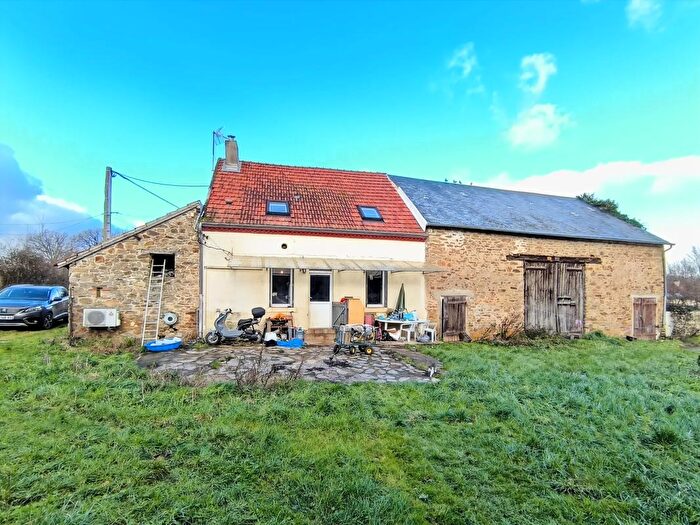 Maison à vendre - Éguzon-Chantôme - 4 pièces - 2 chambres