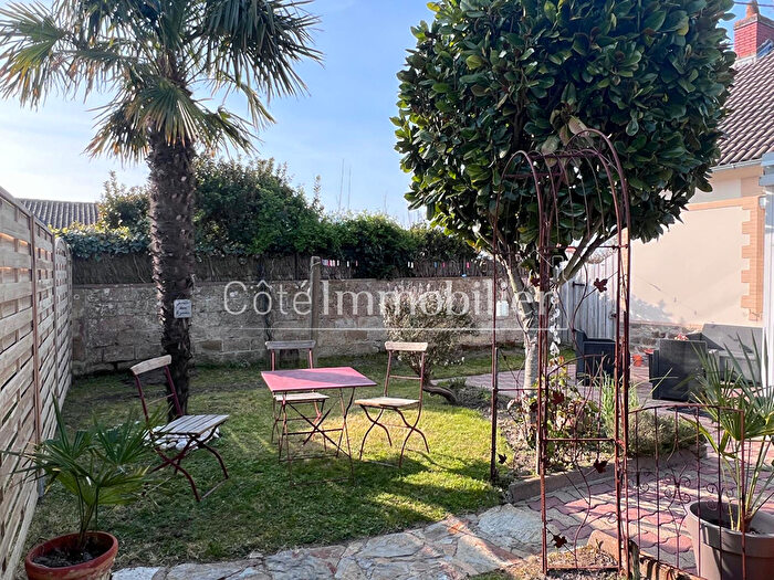 Maison à vendre - Saint-Michel-Chef-Chef - 7 pièces - 4 chambres