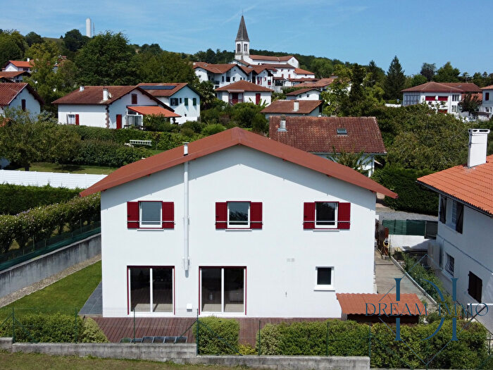 Maison à vendre - Briscous - 4 pièces - 3 chambres