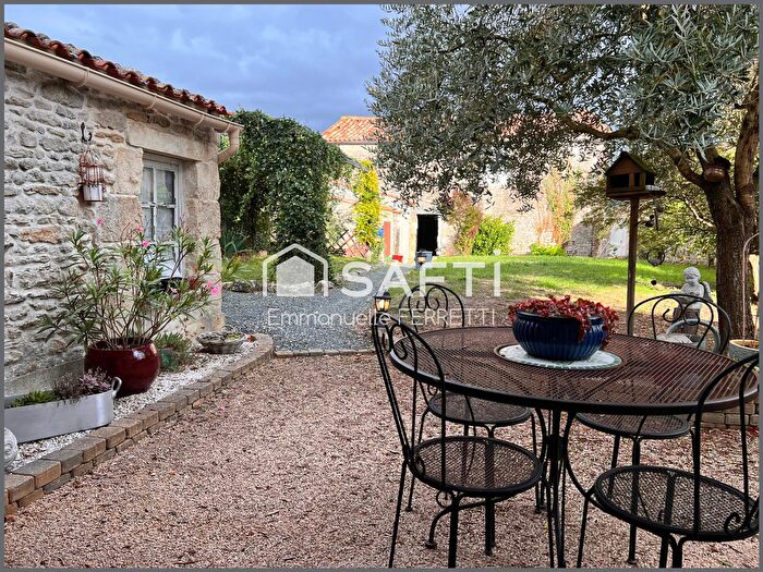 Maison à vendre - Triaize - 6 pièces - 4 chambres