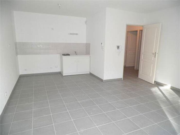 Ouest, Saint-Christol-lès-Alès - Appartement 2 pièces à louer