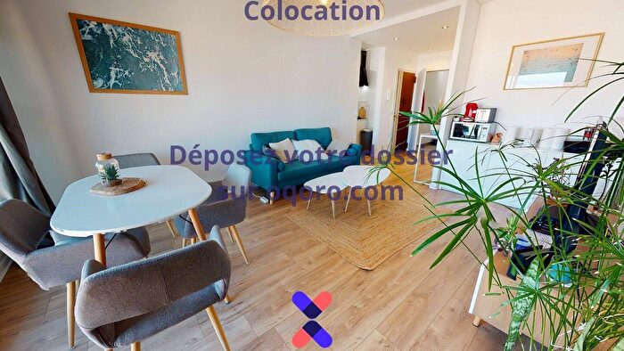 Appartement à louer - Moulin à Vent-Georges Lévy, Vénissieux - 5 pièces - 4 chambres