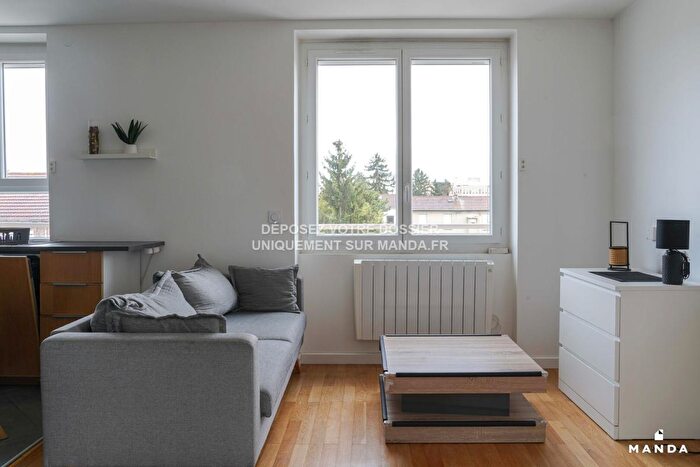 Appartement 3 pièces à Villeurbanne, Buers, à louer