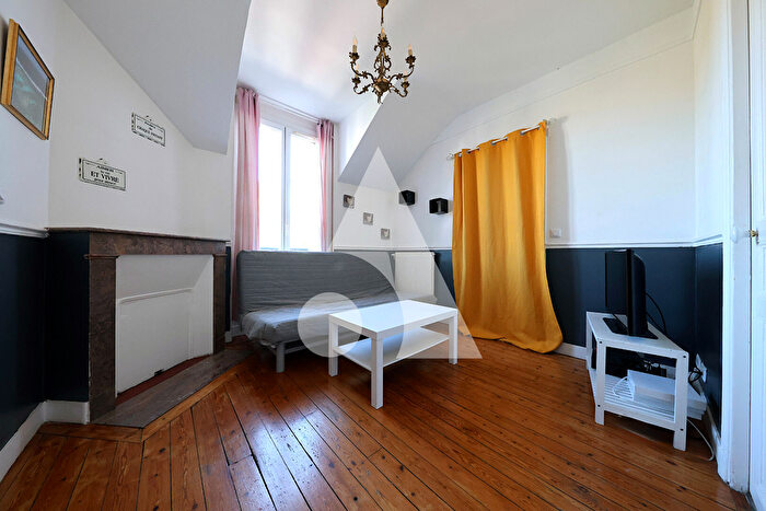 Appartement à vendre - Corbeil-Essonnes, Centre-ville - 2 pièces - 1 chambre