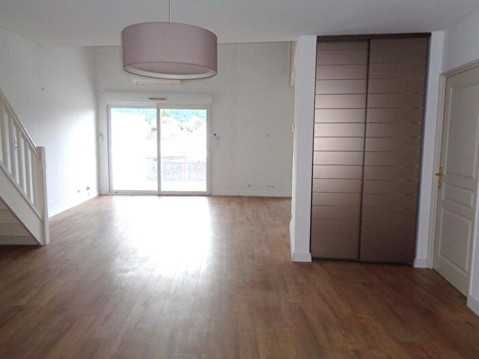 Draguignan, Centre-ville historique : Appartement 4 pièces à louer