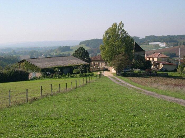 Maison à vendre - Saint-Vincent-Lespinasse - 15 pièces - 8 chambres