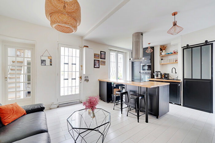 Appartement à vendre - Saint-Mandé, Notre Dame, Saint-Michel de Picpus - 3 pièces - 2 chambres