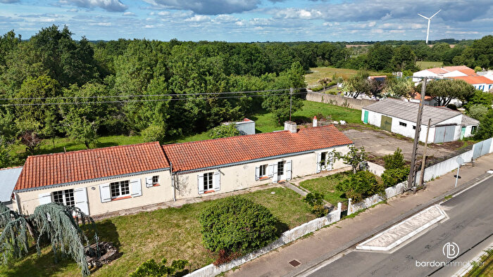 Maison 8 pièces à vendre - La Garnache