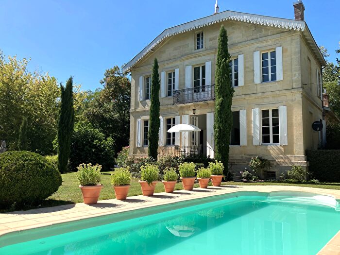 Coutras : Maison 7 pièces à vendre