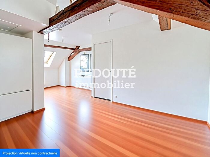 Appartement à vendre - Reims, Centre-ville - 2 pièces - 1 chambre