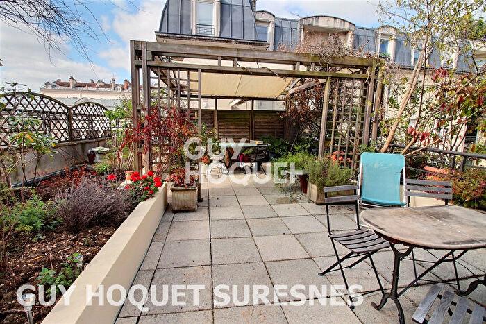 Suresnes, Carnot, Gambetta : Appartement 4 pièces à vendre