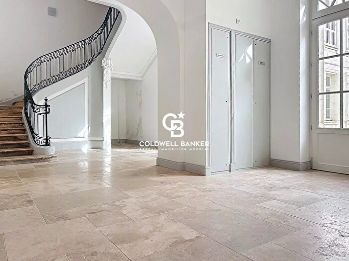 Appartement à vendre - Rochefort, Centre-ville - 6 pièces - 6 chambres